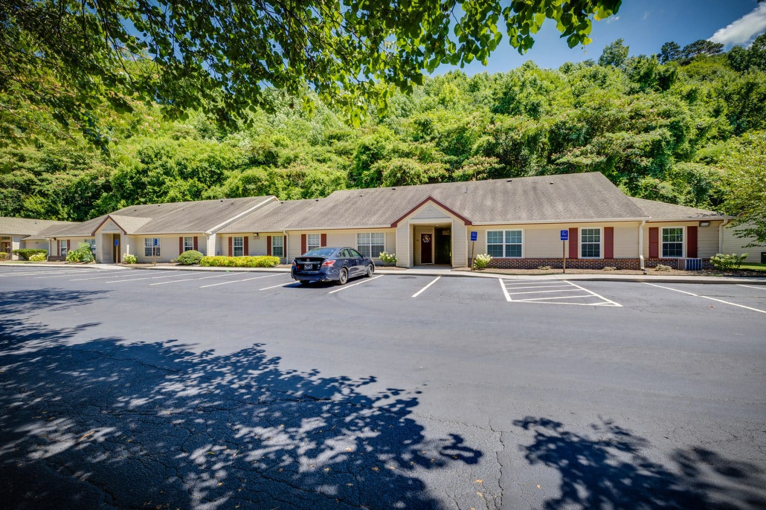 Amenities - Hillside Place